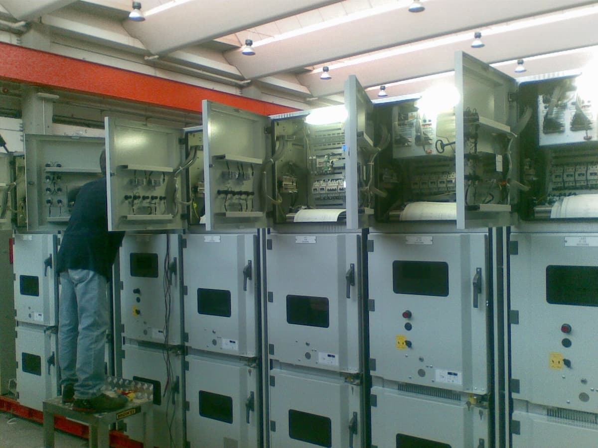 Metal Clad MV Switchgears - Costruzioni Elettrotecniche CEAR s.r.l.
