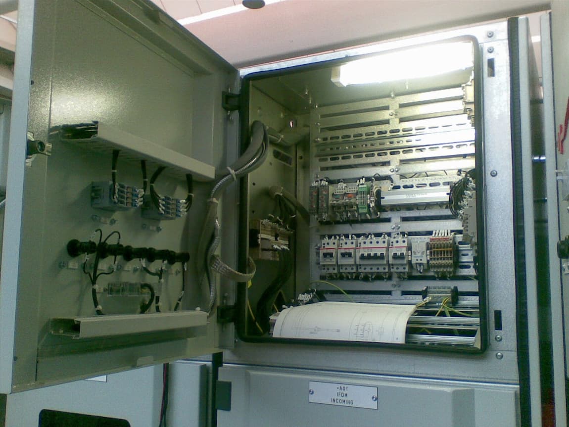 Metal Clad MV Switchgears - Costruzioni Elettrotecniche CEAR s.r.l.