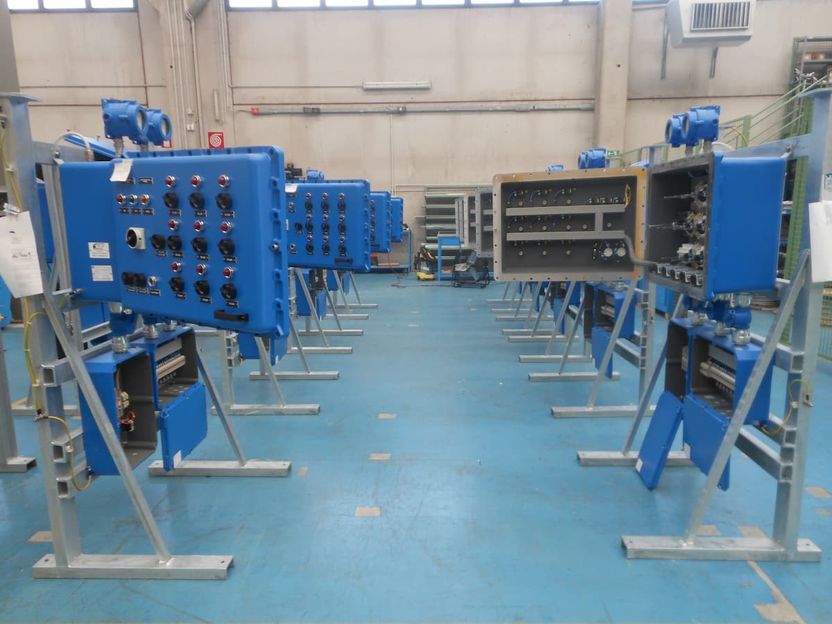 Electrical Panels Ex-p and Ex-d - Costruzioni Elettrotecniche CEAR s.r.l.