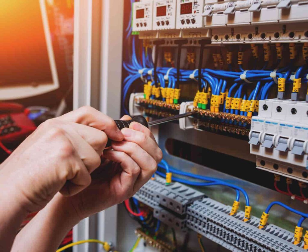 Overhaul and revamping - Costruzioni Elettrotecniche CEAR s.r.l.